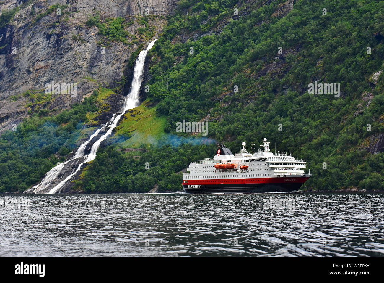 Hurtigruten Ferry cruise at Geirangerfjord , stunning natural ...