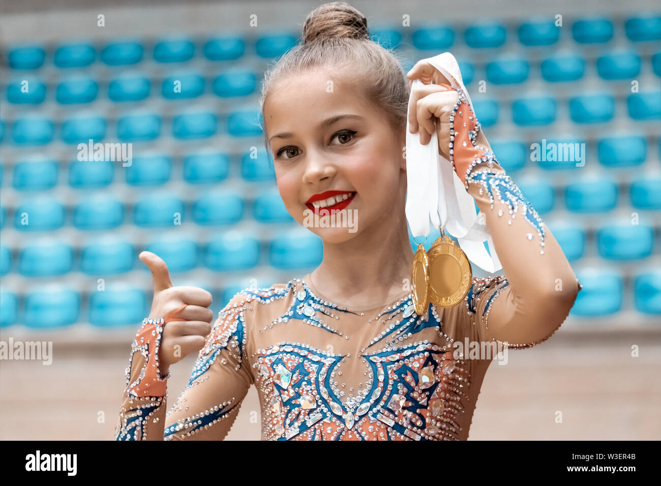 Portrait gymnast gymnastics gymnastics hi-res stock photography and ...