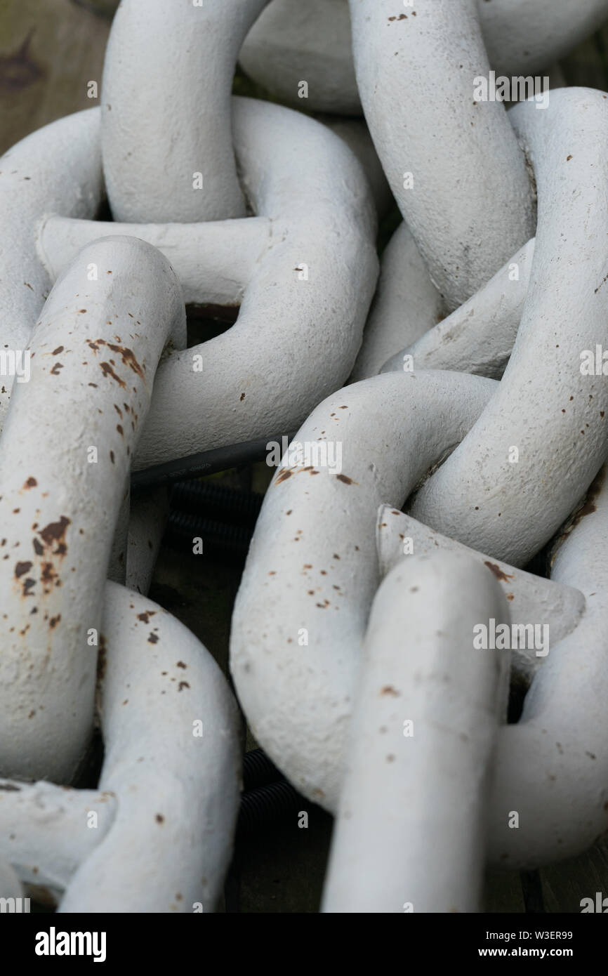 Large chains hi-res stock photography and images - Alamy
