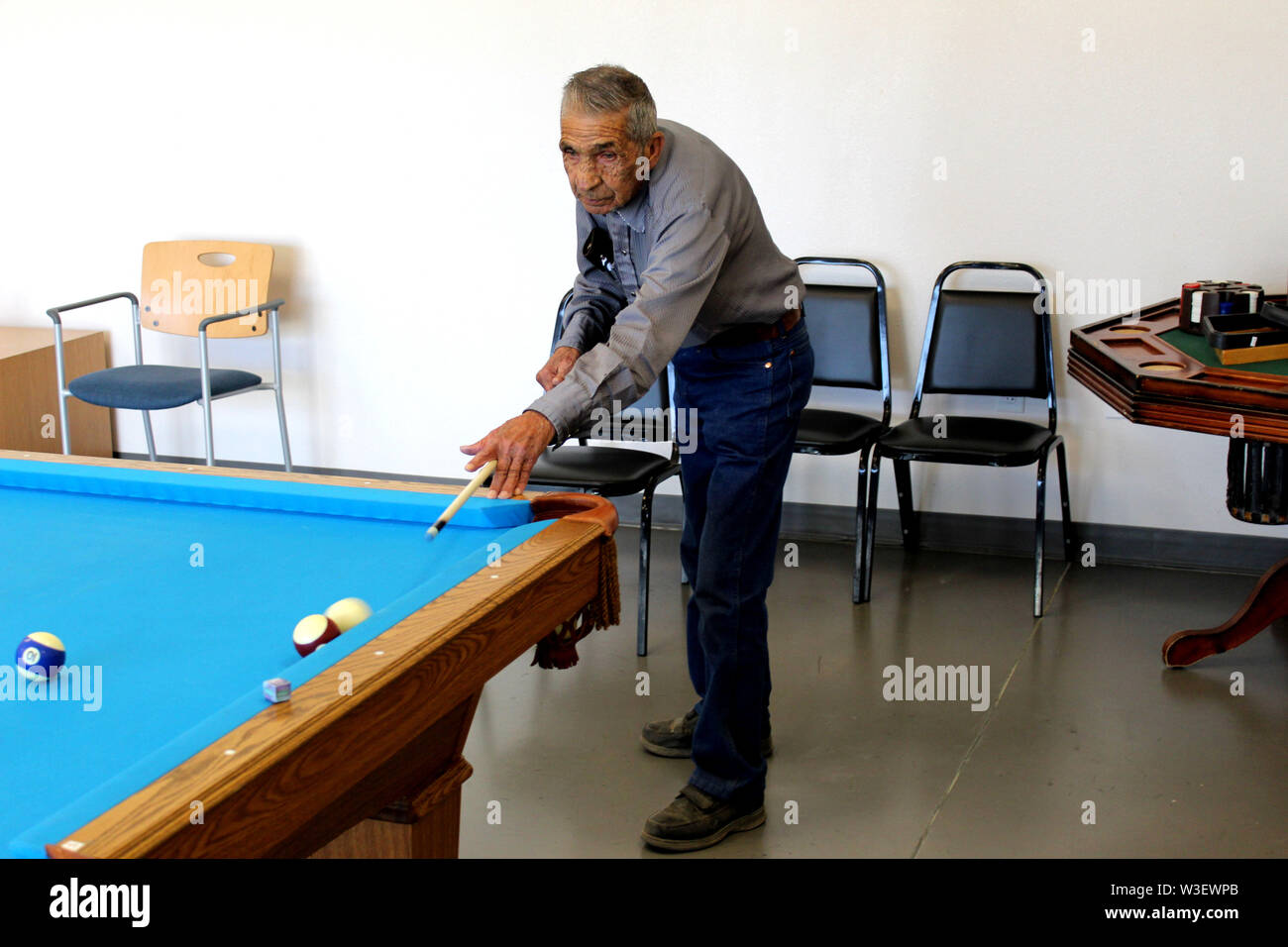 Billiards player hi-res stock photography and images - Alamy