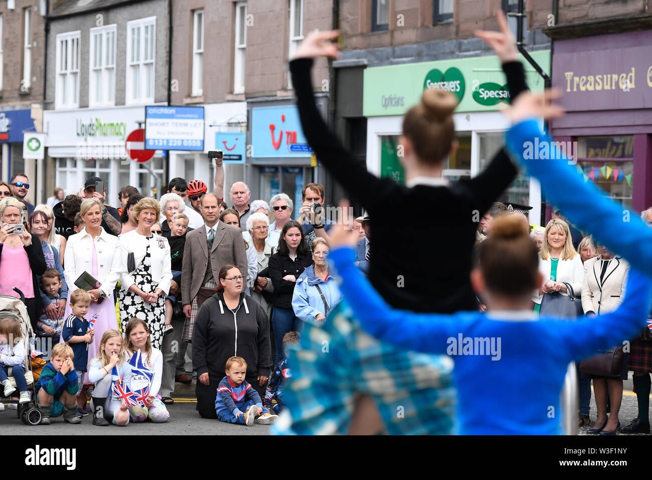 Prince Edward and Sophie the new Earl and Countess of Fofar make an ...