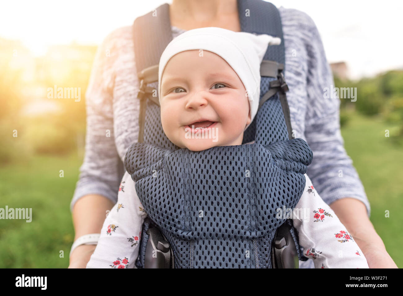 Infant carrier hi-res stock photography and images - Alamy