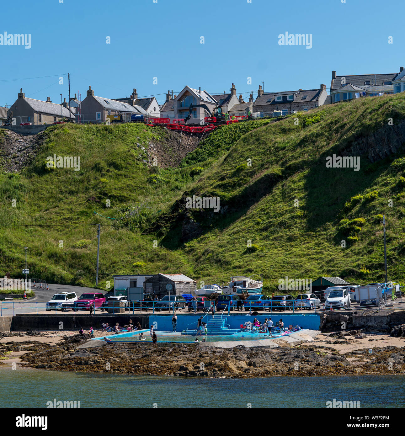 Portknockie pool hi-res stock photography and images - Alamy