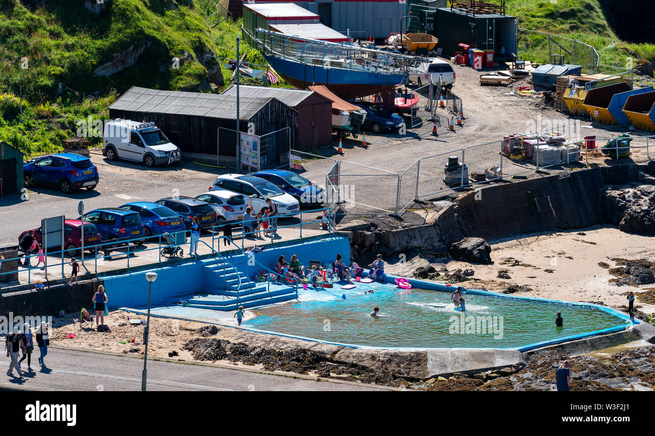 Padling pool hi-res stock photography and images - Alamy