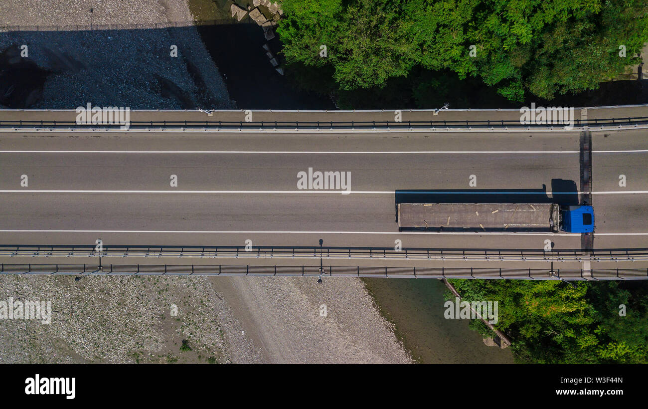 Top down view - Traffic on bridge Stock Photo - Alamy