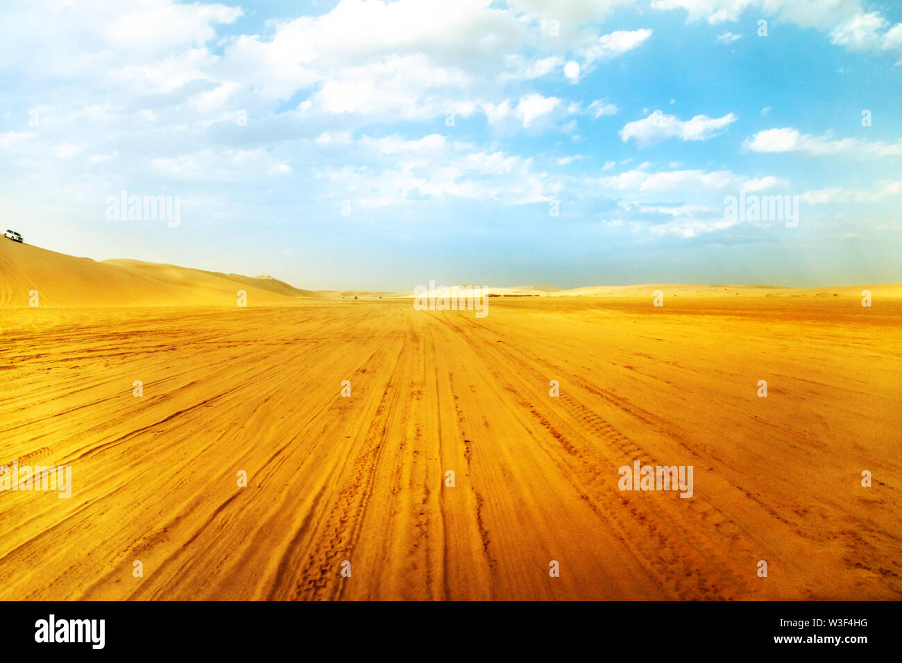Empty quarter saudi hi-res stock photography and images - Alamy