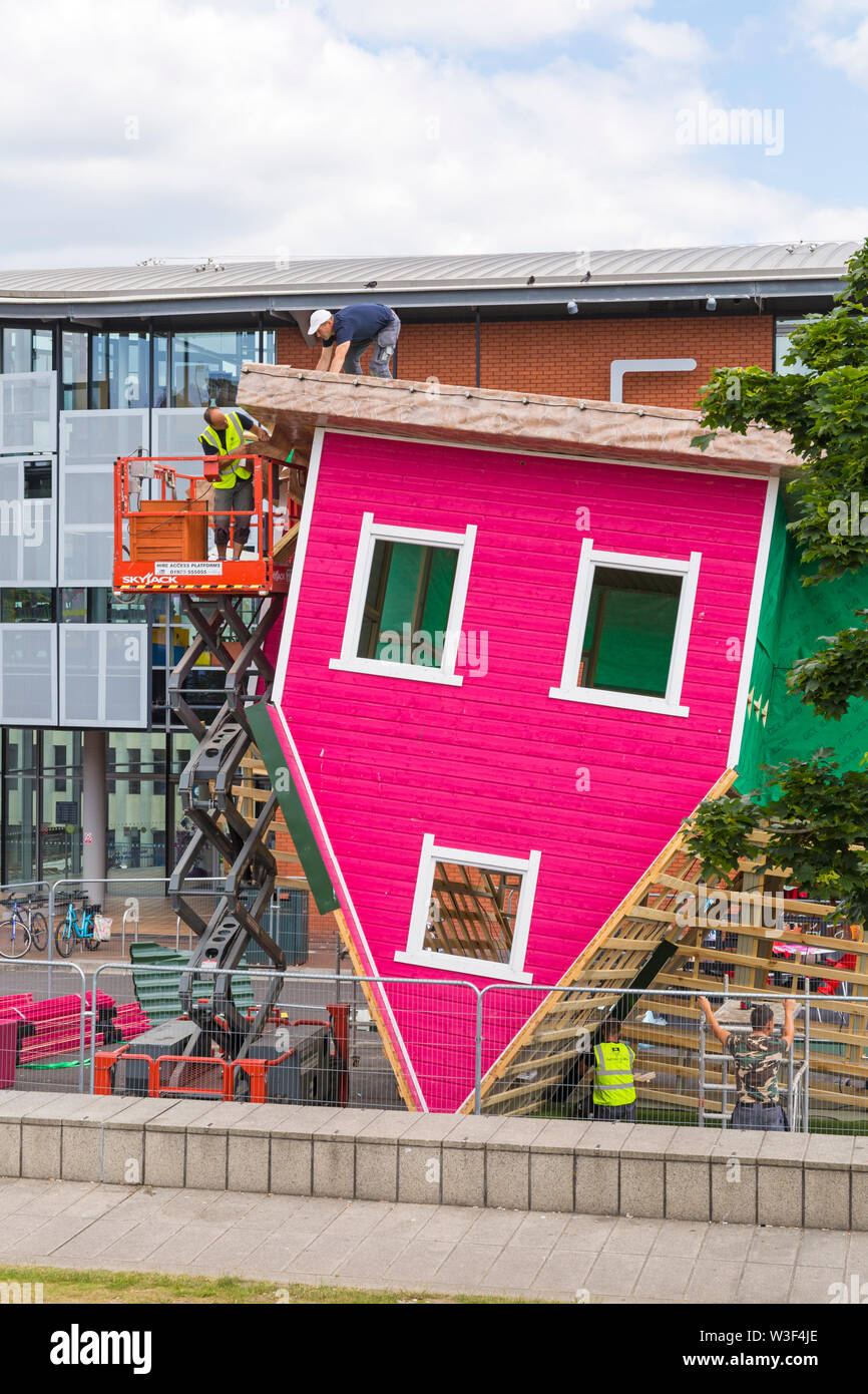 Upside down house uk hi-res stock photography and images - Alamy