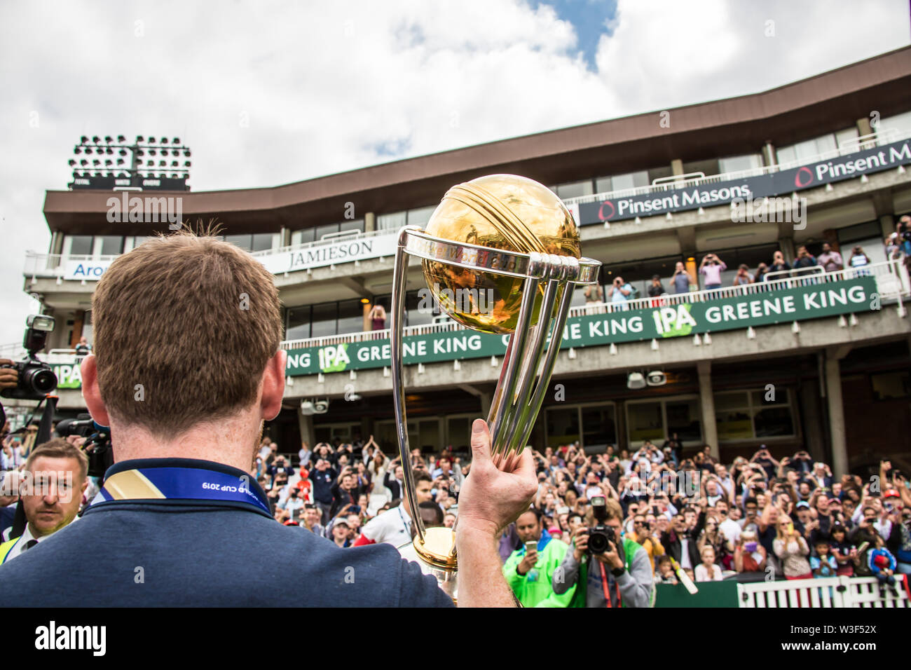 Cricket world cup trophy icc 2019 hi-res stock photography and images ...