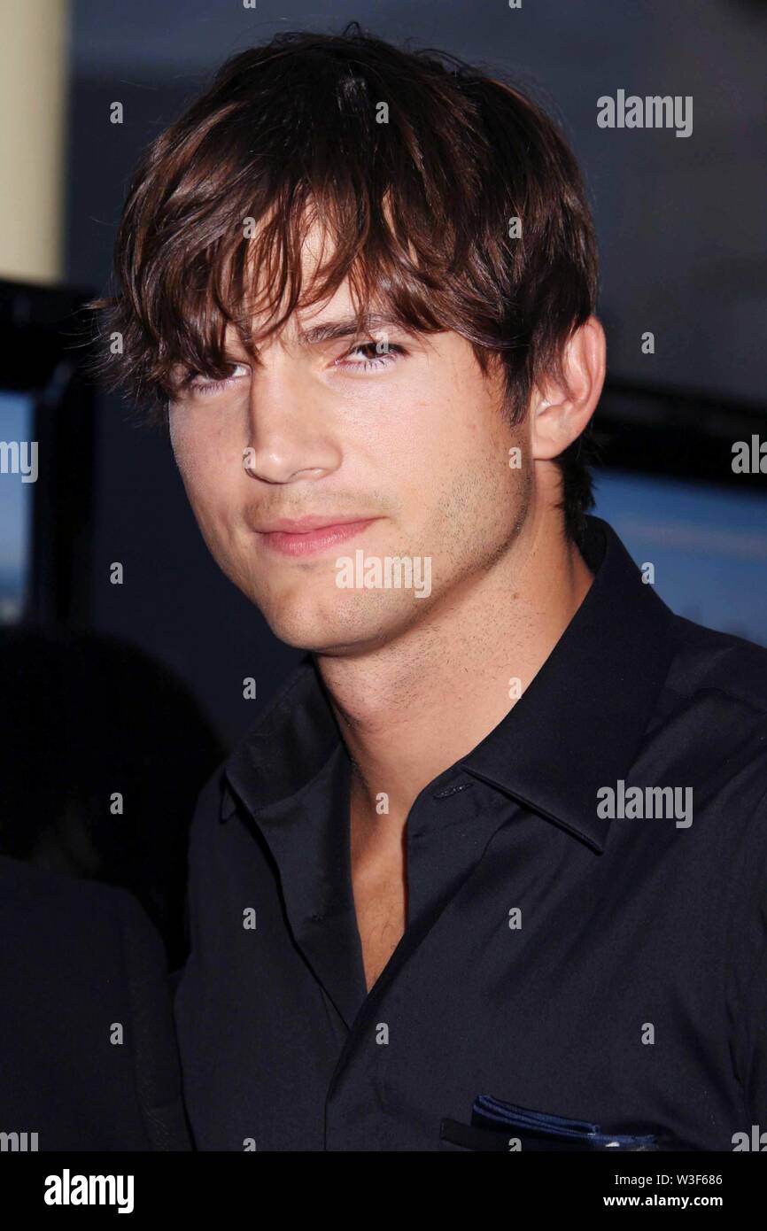 Ashton Kutcher2009 Photo By Russell EInhornPhotoLink/MediaPunch Stock ...