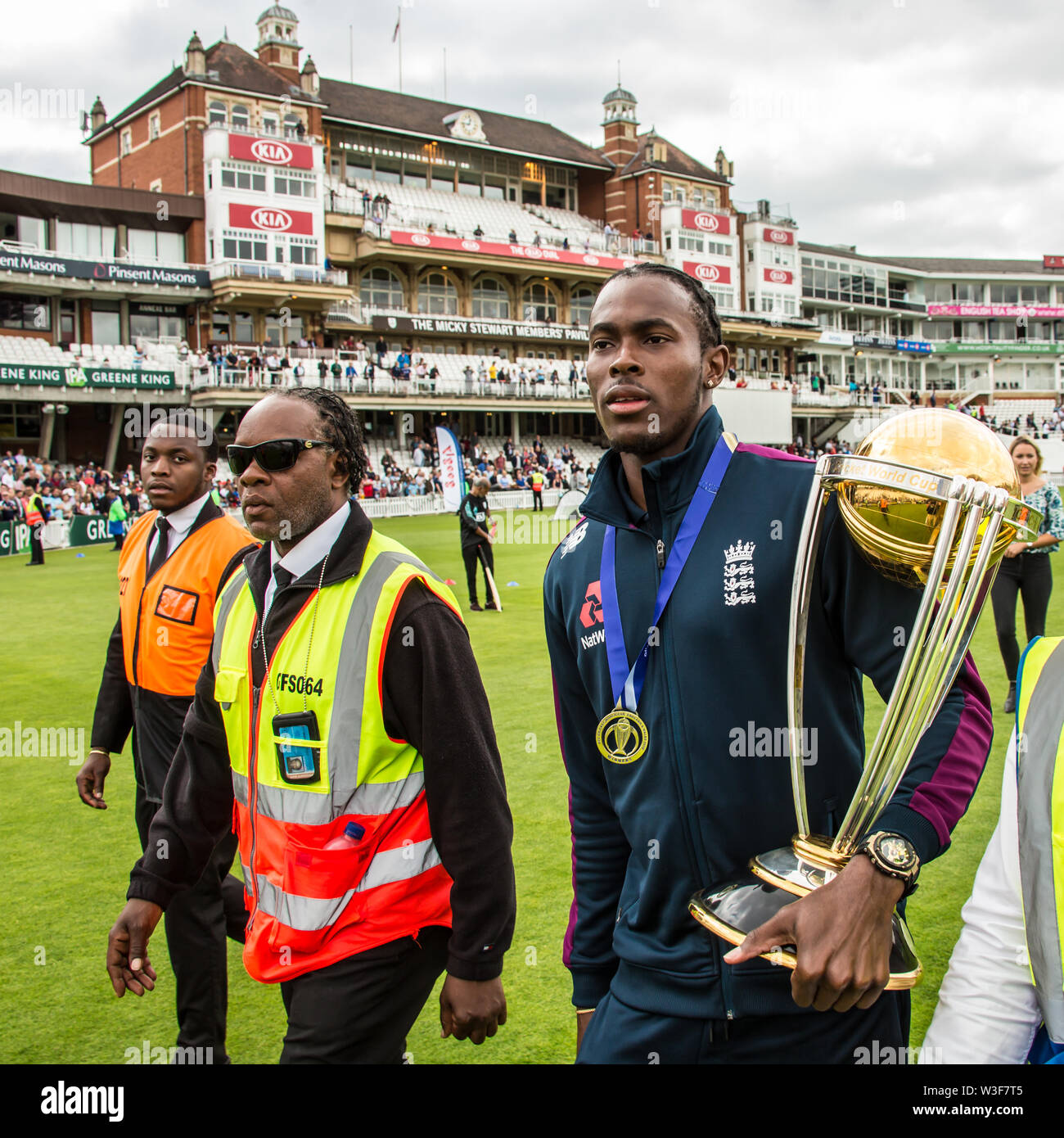 Cricket world cup trophy icc 2019 hi-res stock photography and images ...