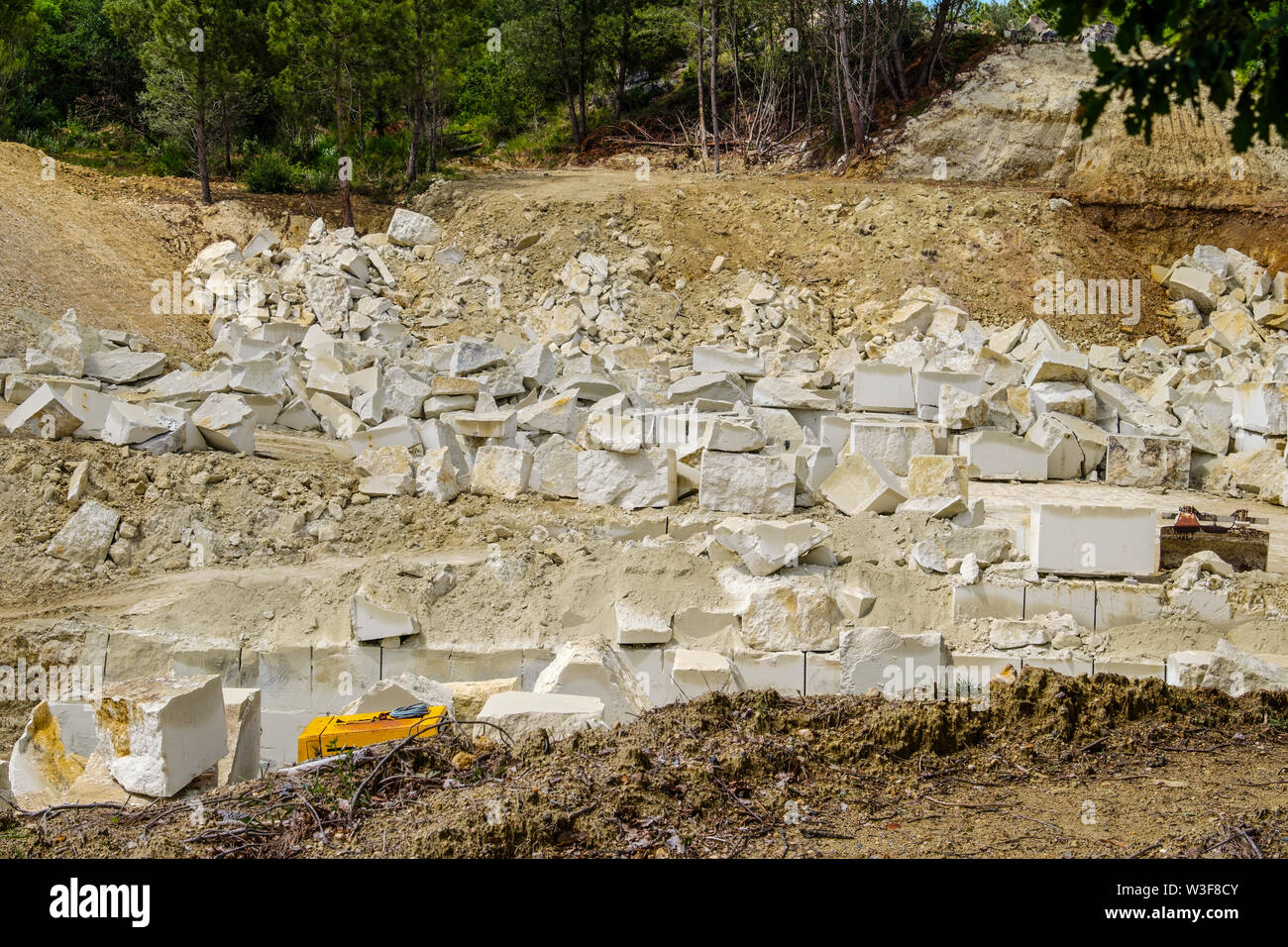 Former quarry hi-res stock photography and images - Alamy