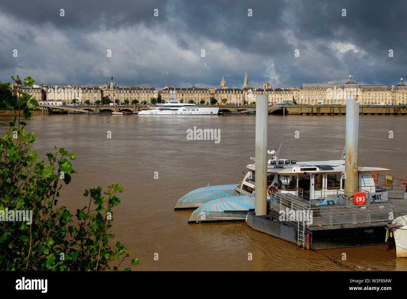 Garonne River and historical center of Bordeaux, Gironde. Aquitaine ...