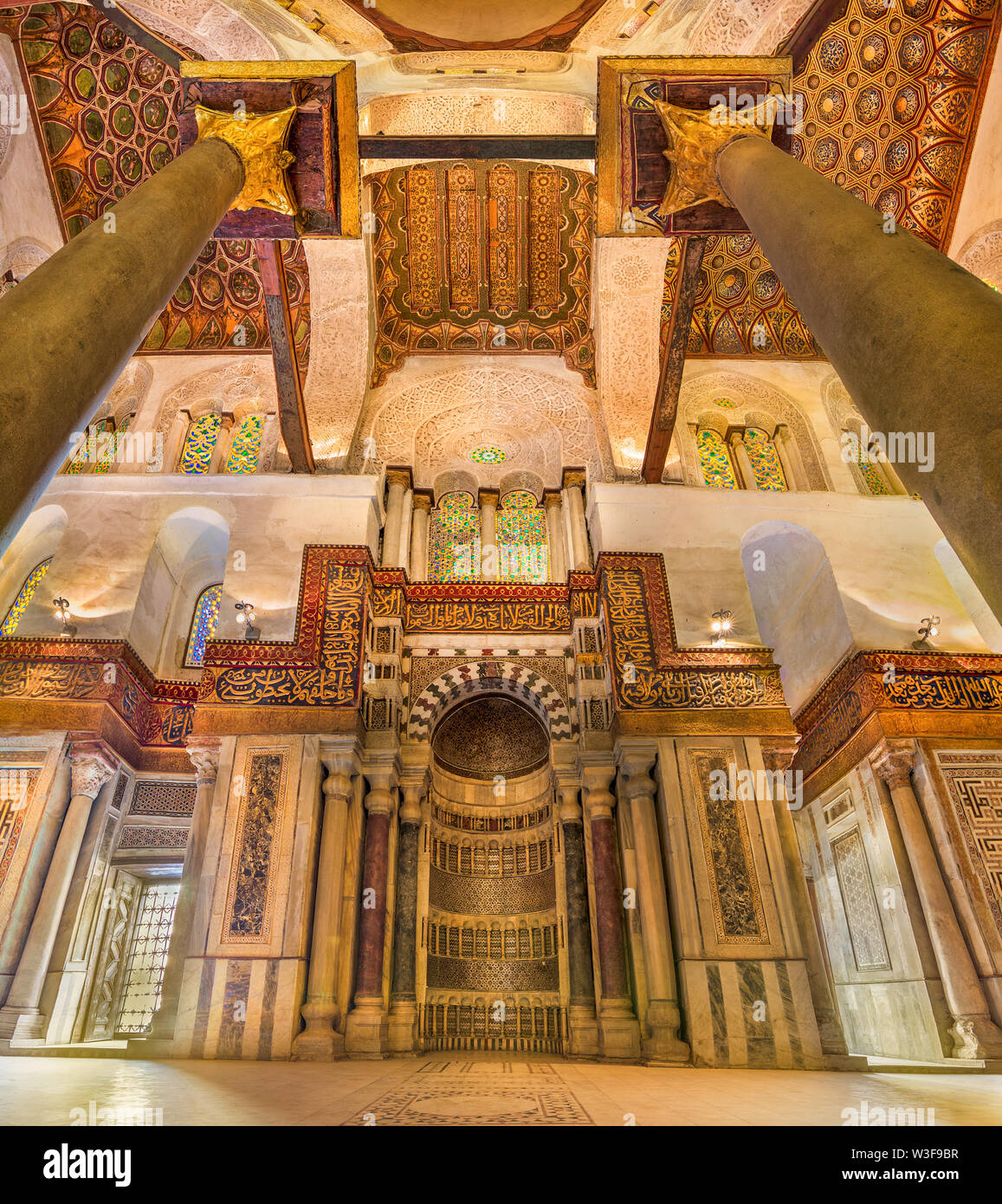 sultan hassan mosque cairo - egypt islamic civilization Stock Photo - Alamy