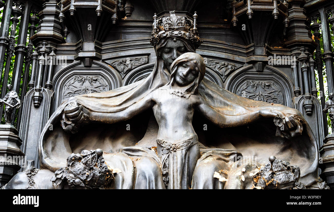Queen Alexandra Memorial Stock Photo - Alamy