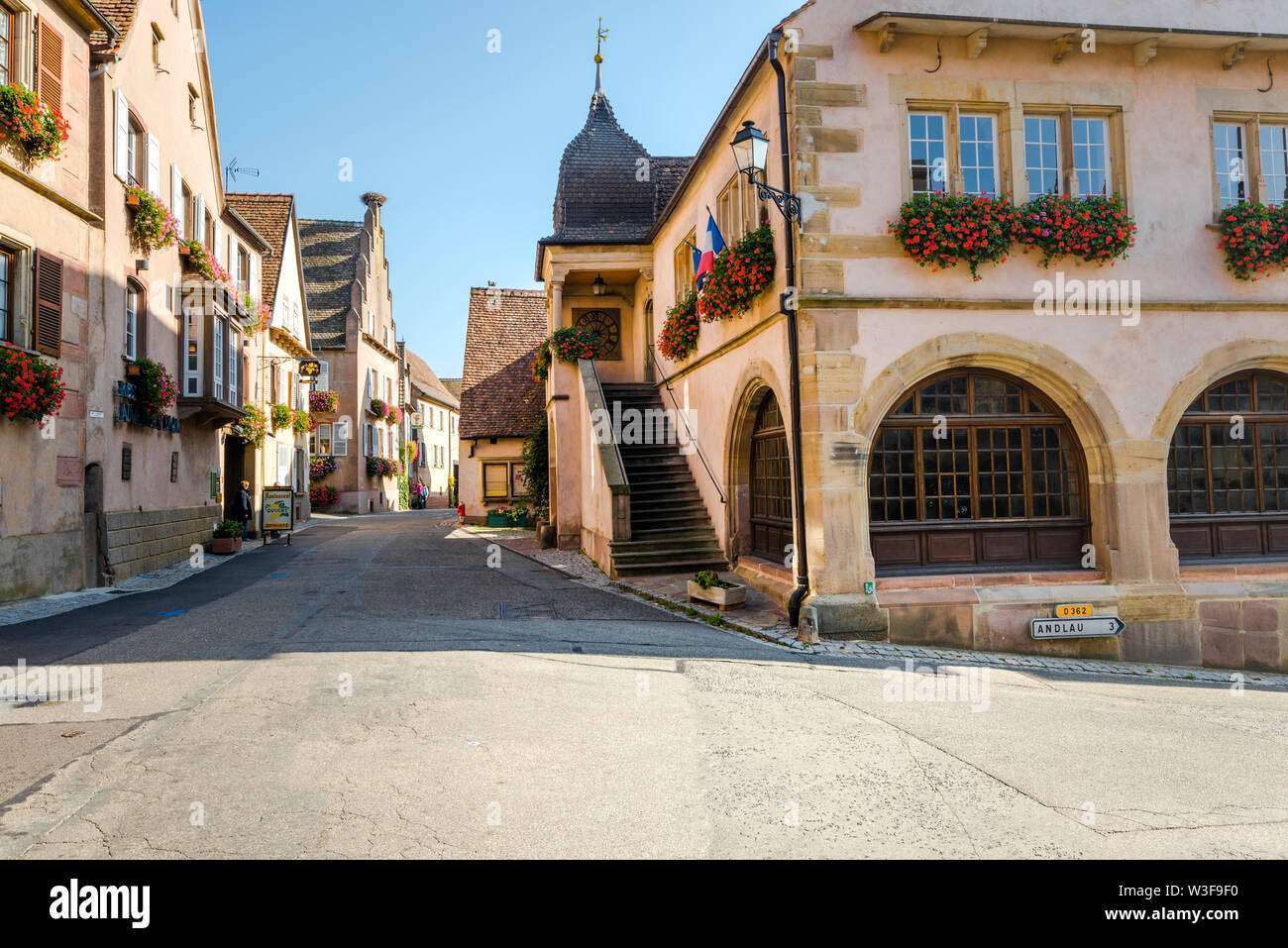 scenic village Mittelbergheim, Alsace Wine Route, France, association ...
