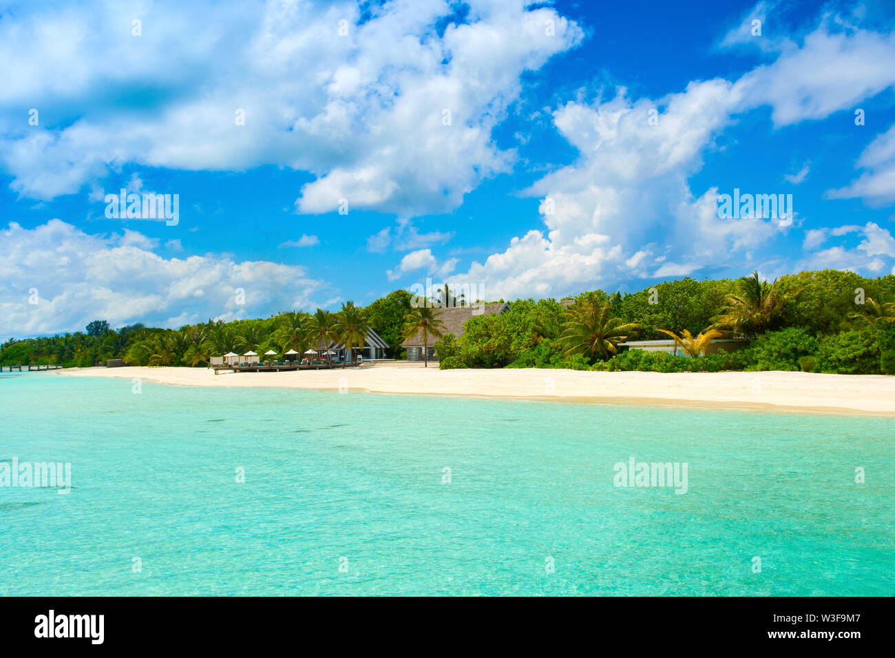 The beautiful landscape of the deserted Indian Ocean sandy beach ...