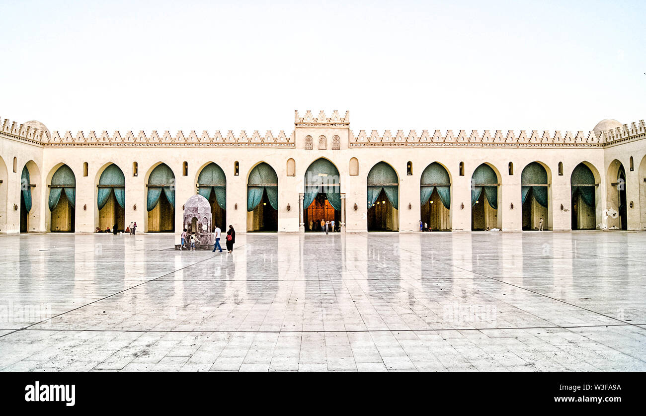 al-hakim mosque in egypt - islamic civilization Stock Photo - Alamy