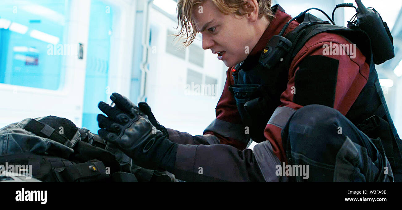 USA. Dylan O'Brien and Thomas Brodie-Sangster in a scene from the ©20th ...