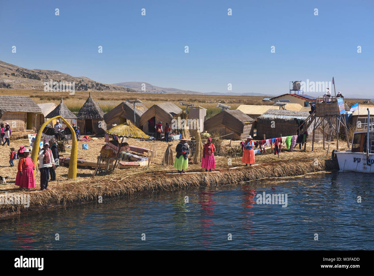Uros totora reeds floating island, Lake Titicaca, Puno, Peru Stock ...