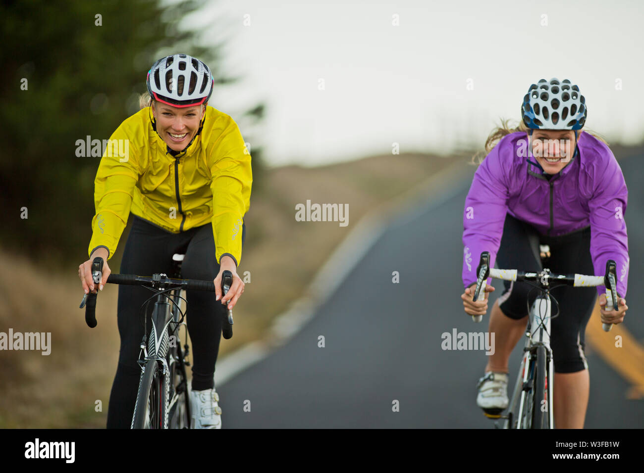 Women enjoying a day outside hi-res stock photography and images - Alamy