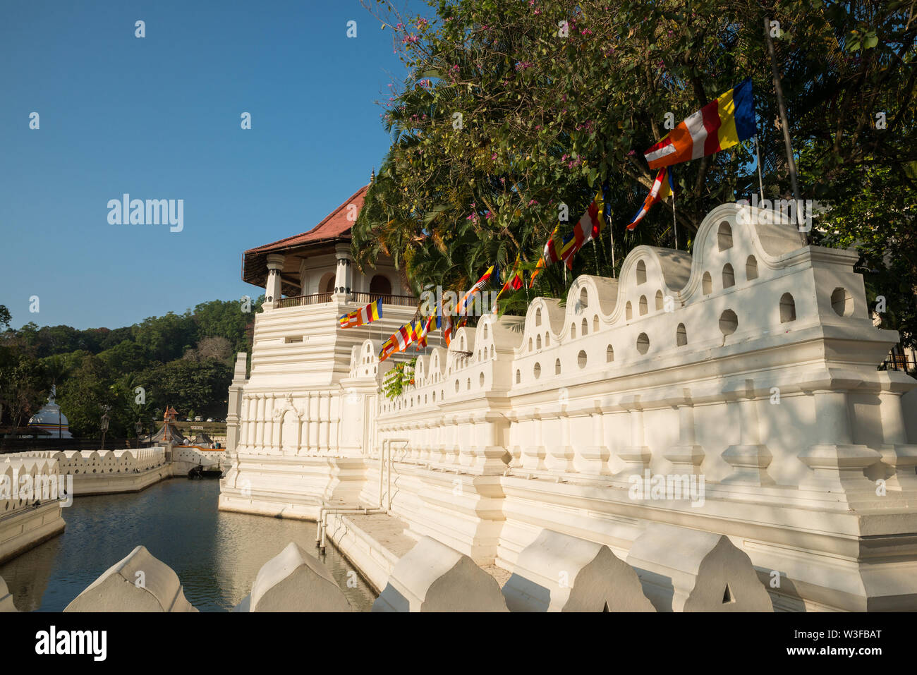 Temple of the Tooth in Kandy, Sri Lanka Stock Photo - Alamy