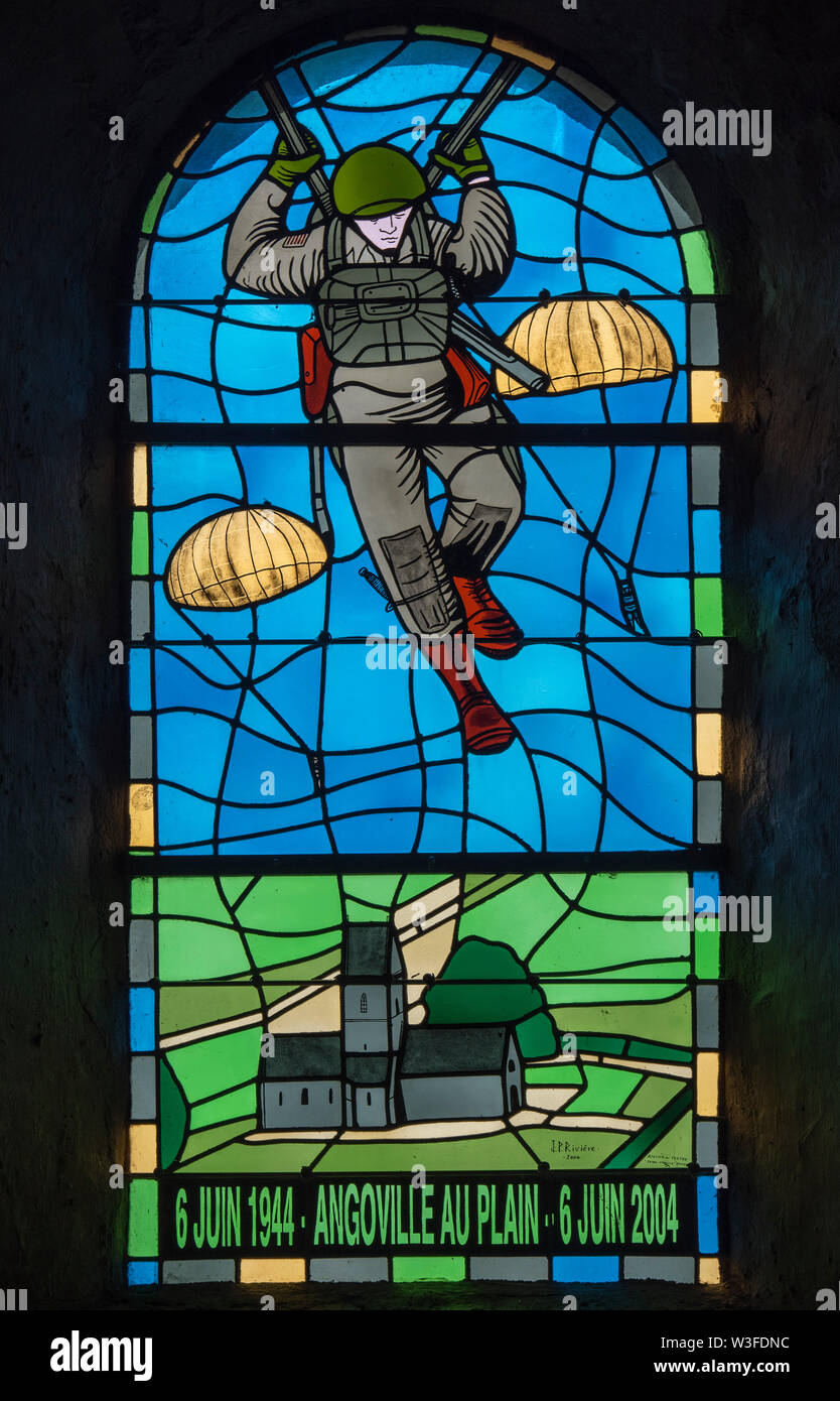 Normandy invasion paratroopers ww2 hi-res stock photography and images ...