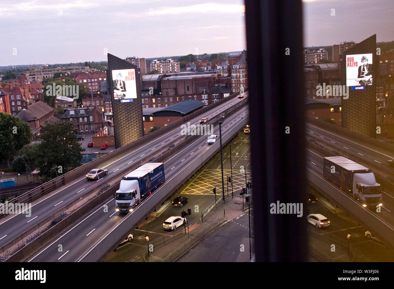 Hammersmith flyover hi-res stock photography and images - Alamy