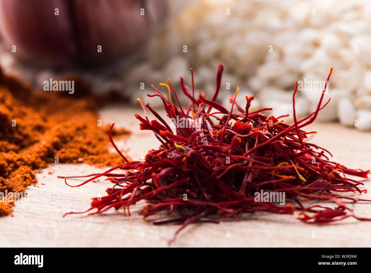 Saffron stamens hi-res stock photography and images - Alamy