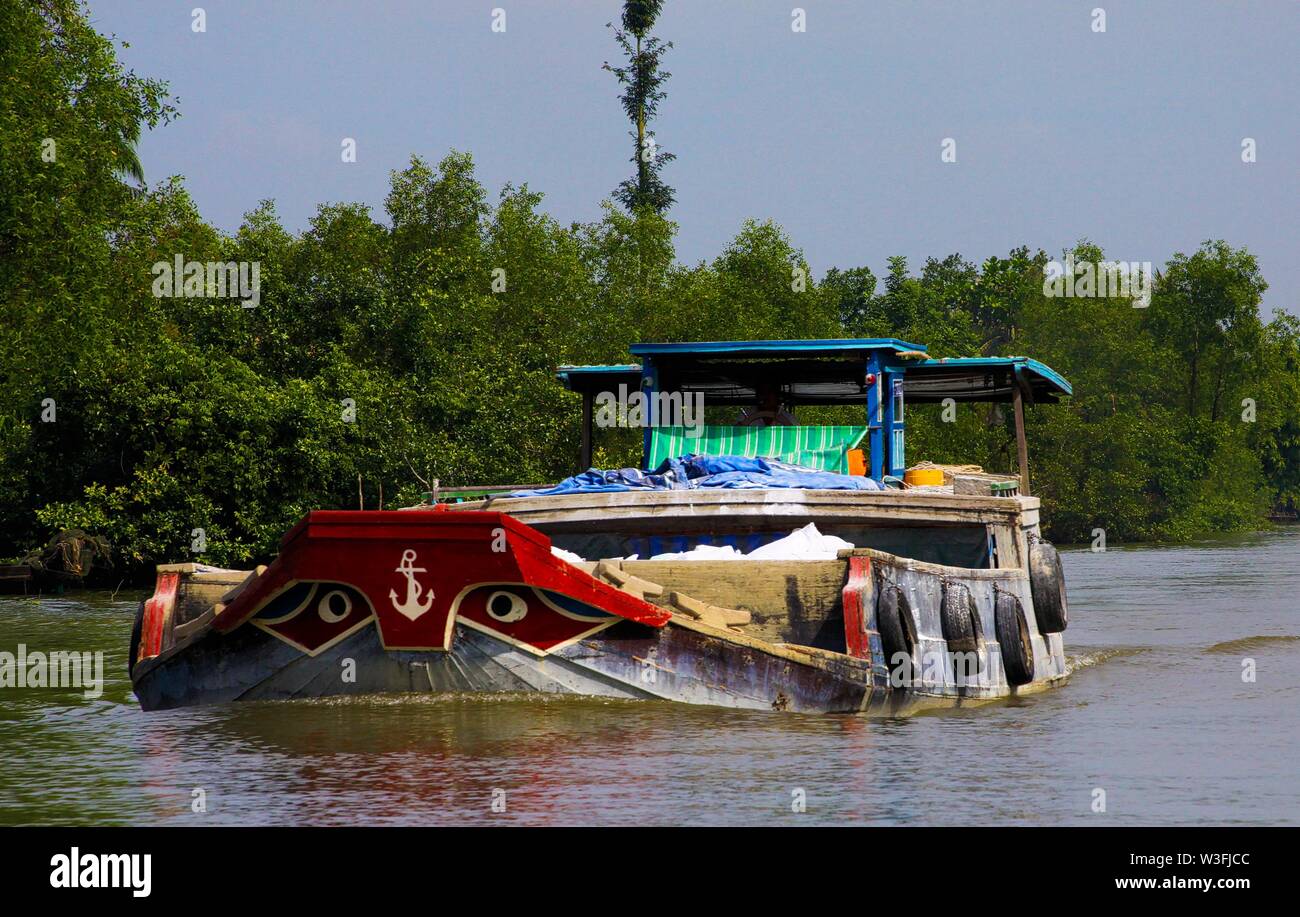 Sampan Boat High Resolution Stock Photography and Images - Alamy