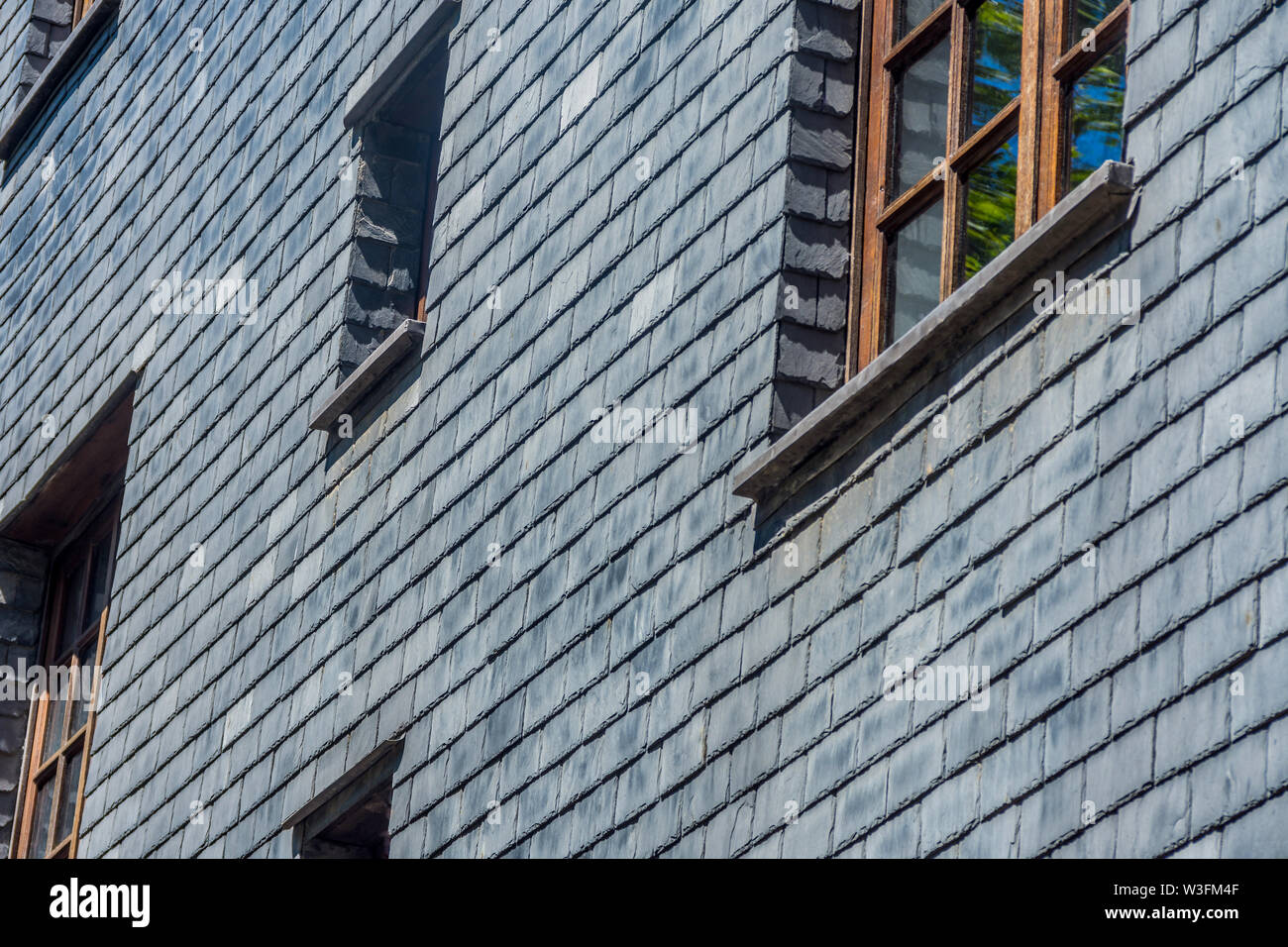 Slate building hi-res stock photography and images - Alamy