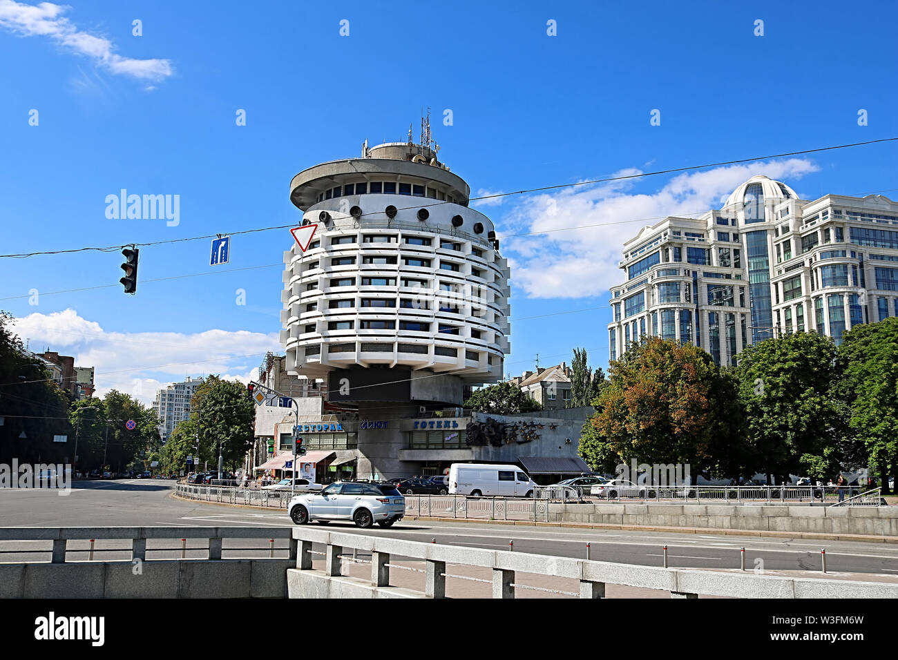 7 storey office building hi-res stock photography and images - Alamy