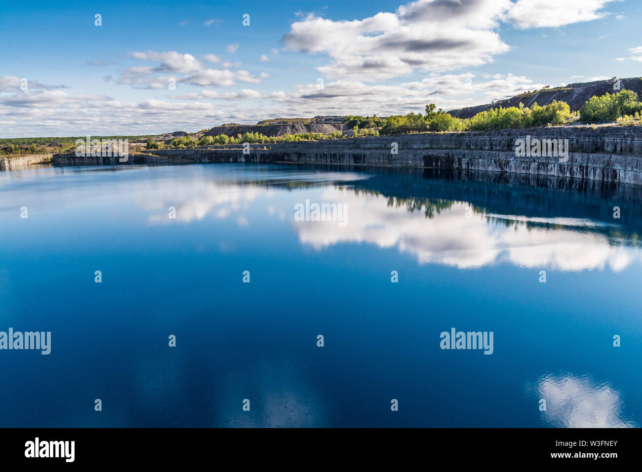 Strata of clouds hi-res stock photography and images - Alamy