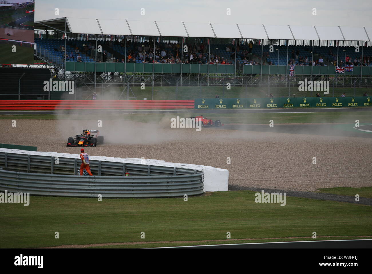 Sebastian Vettel Crashes into the back of Max Verstappen on Stowe ... Sebastian Vettel Crashes into the back of Max Verstappen on Stowe ...