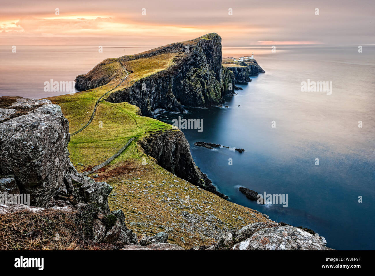 Landmark rocks hi-res stock photography and images - Alamy