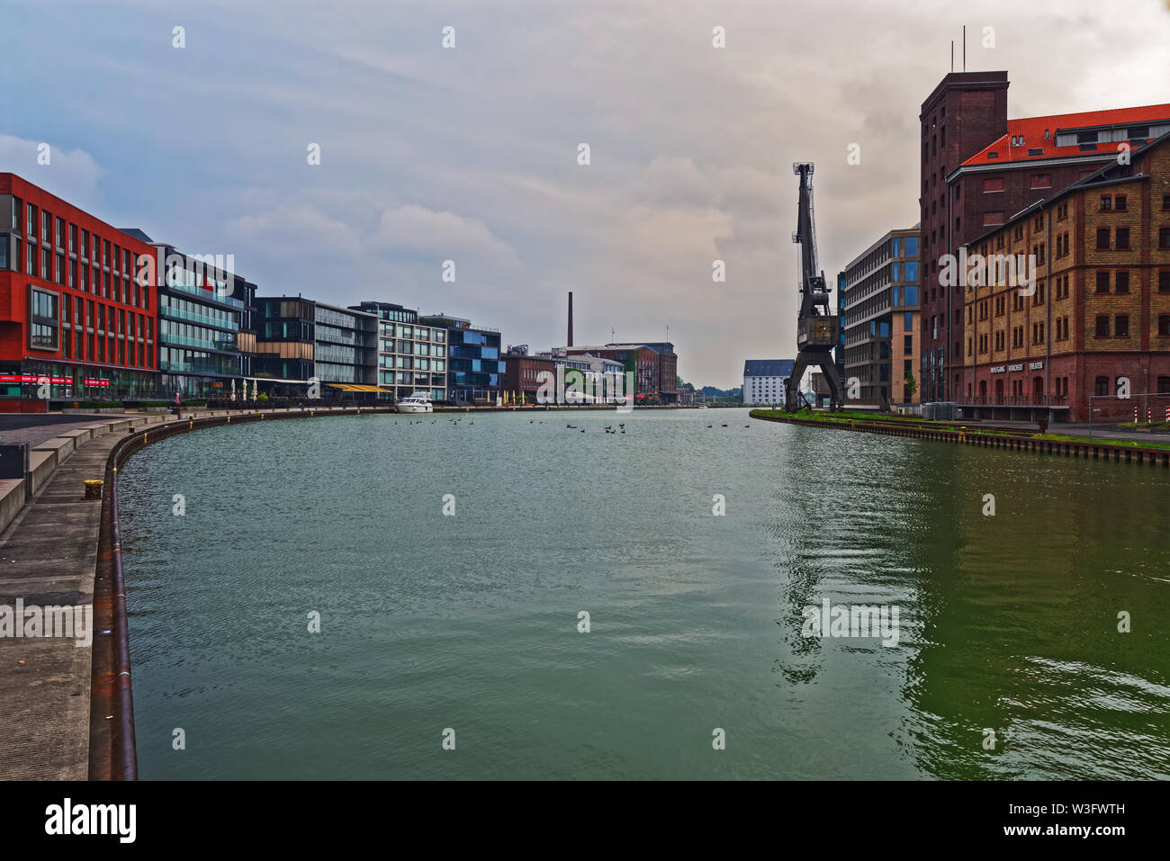 Buildings and tourism industry modern hi-res stock photography and ...