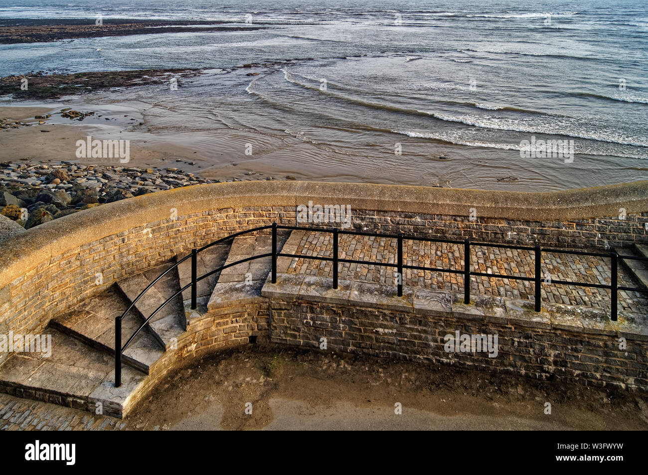 Church cliff walk hi-res stock photography and images - Alamy