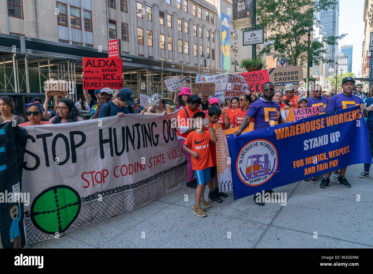 Poor working conditions hi-res stock photography and images - Alamy