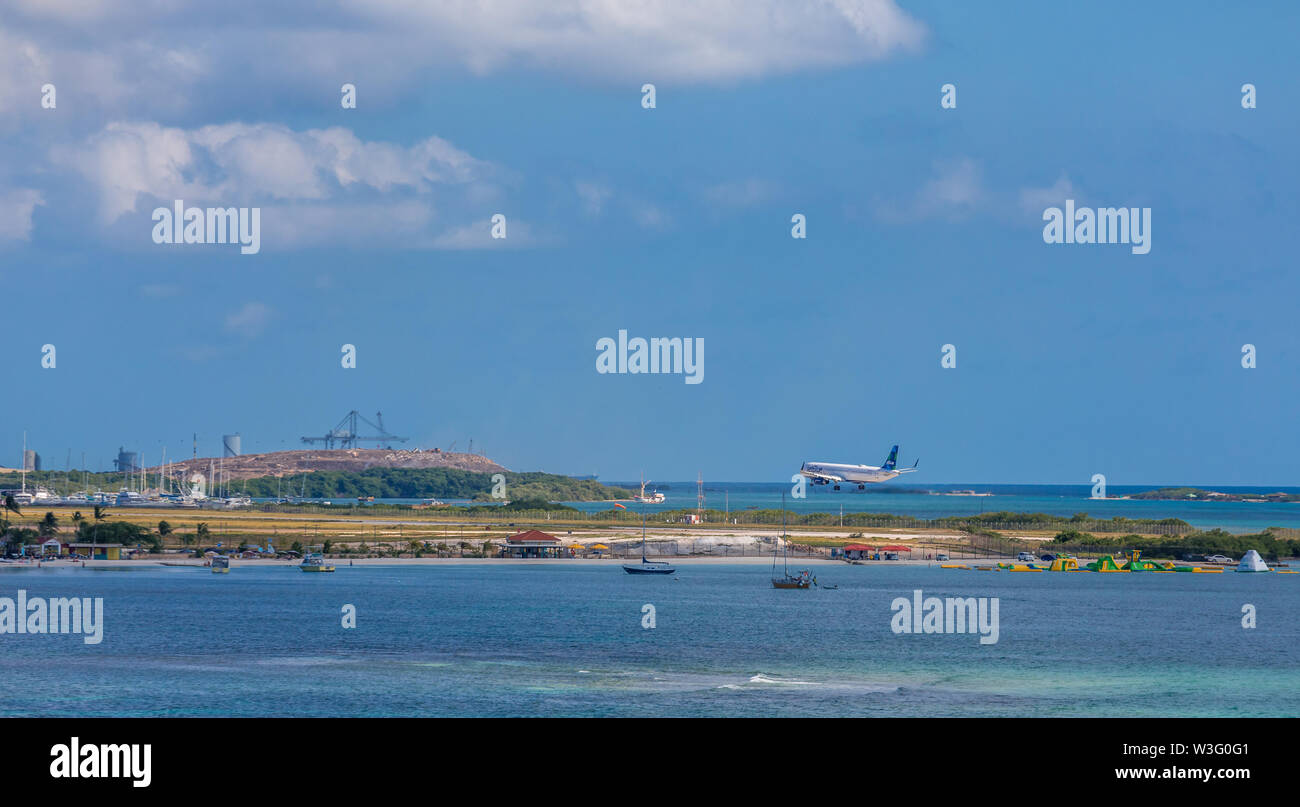 Rain aruba hi-res stock photography and images - Alamy