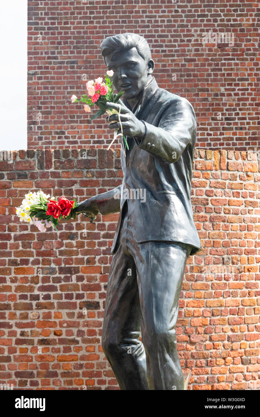 Billy Fury statue at the Royal Albert Dock in Liverpool Stock Photo - Alamy