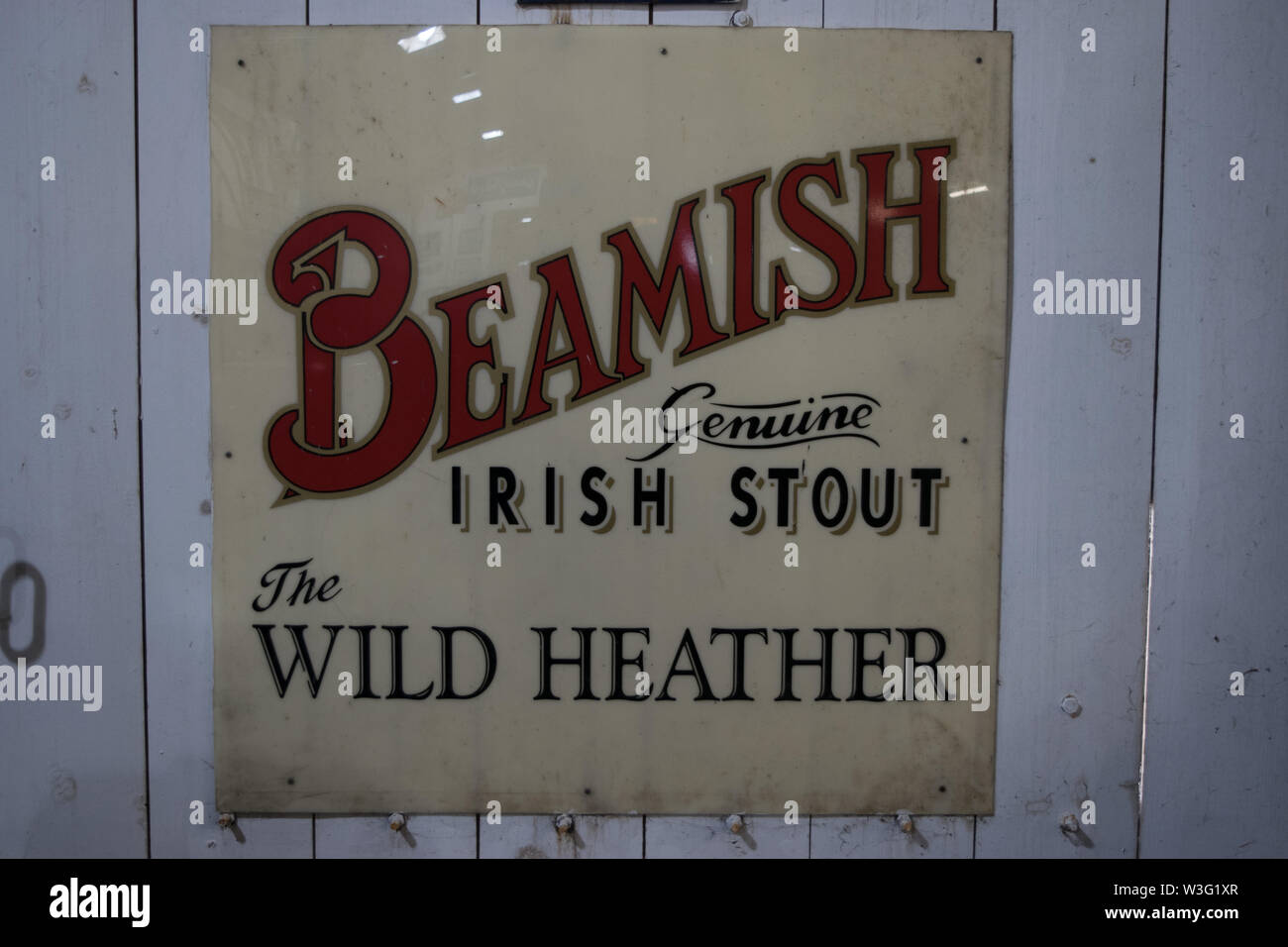 Old signs hi-res stock photography and images - Alamy