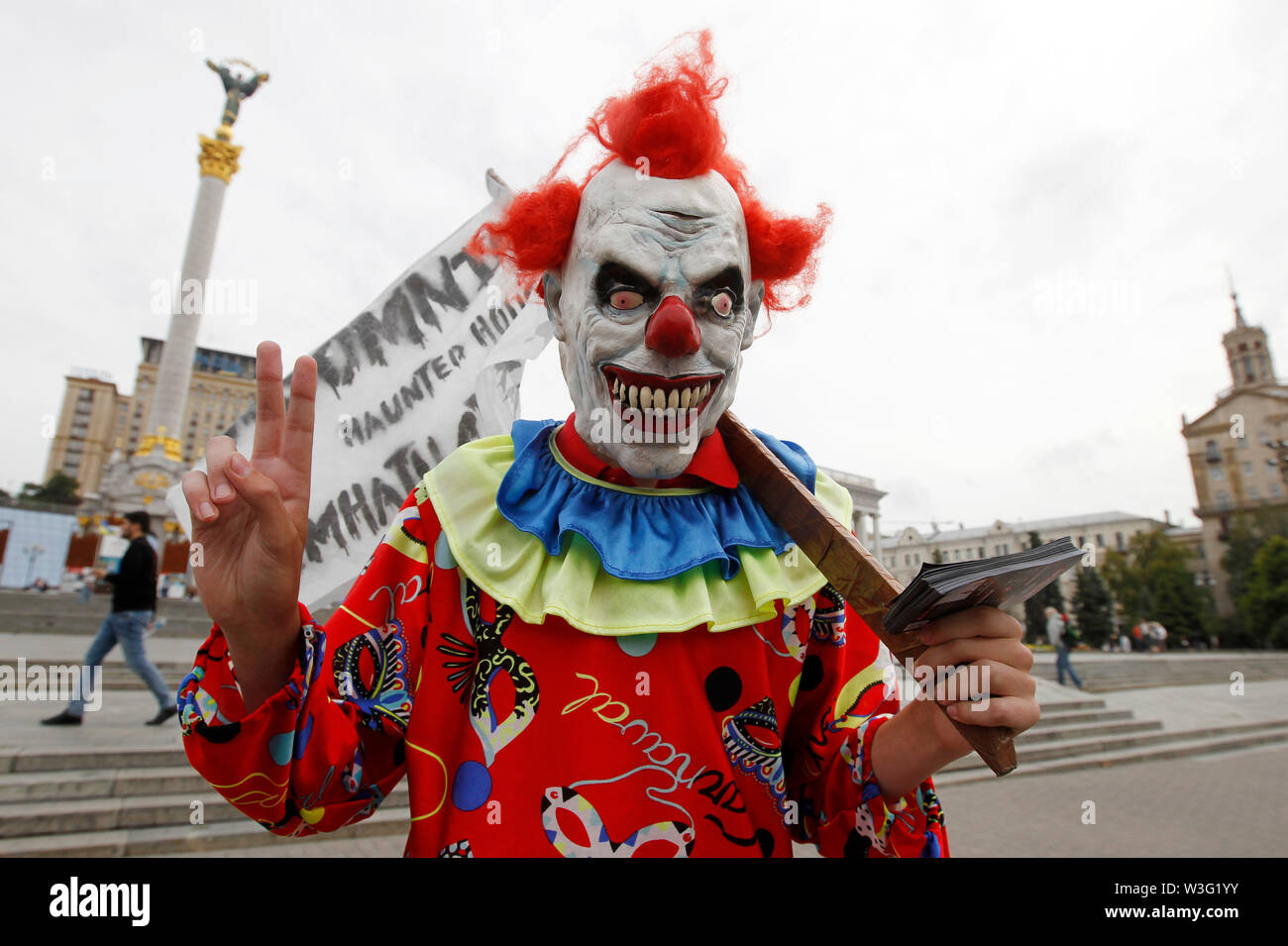 Russian clown hi-res stock photography and images - Alamy