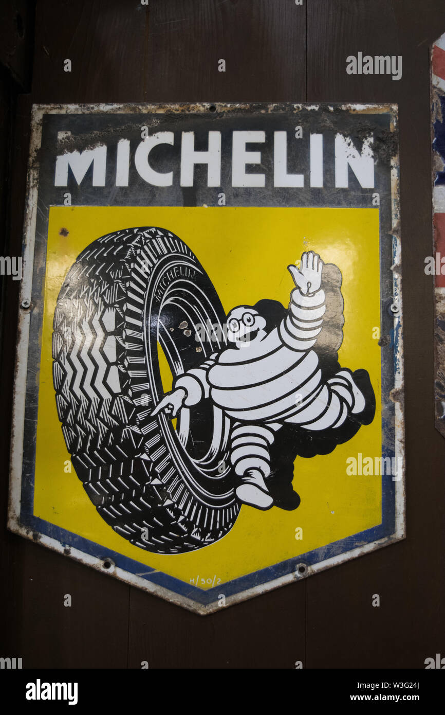 Amusing signs hi-res stock photography and images - Alamy