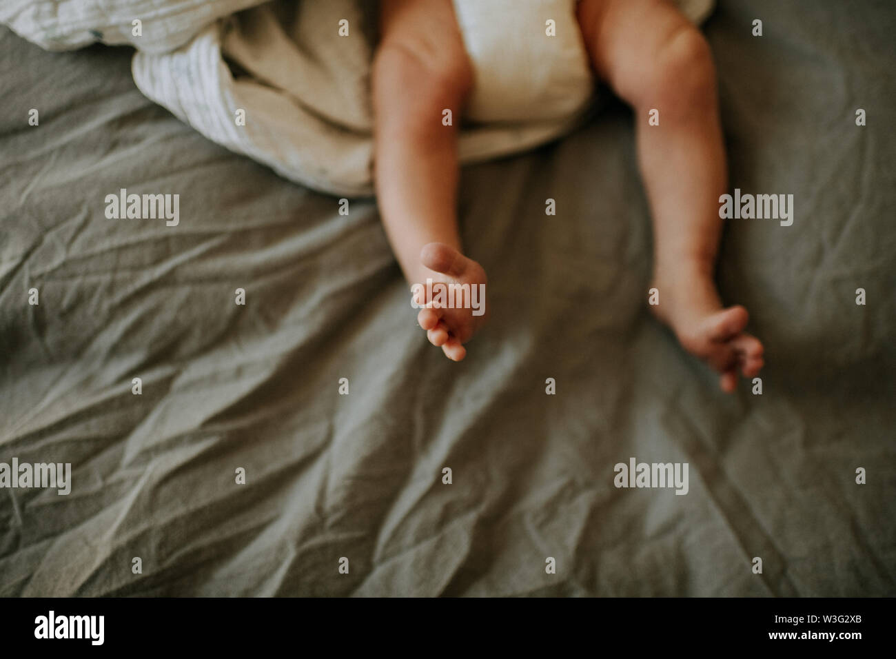 Newborn toes hi-res stock photography and images - Alamy