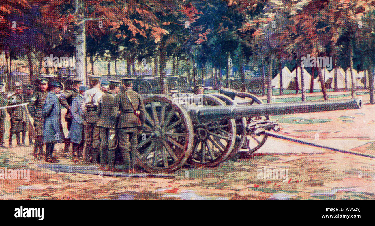 English soldier insignia hi-res stock photography and images - Alamy