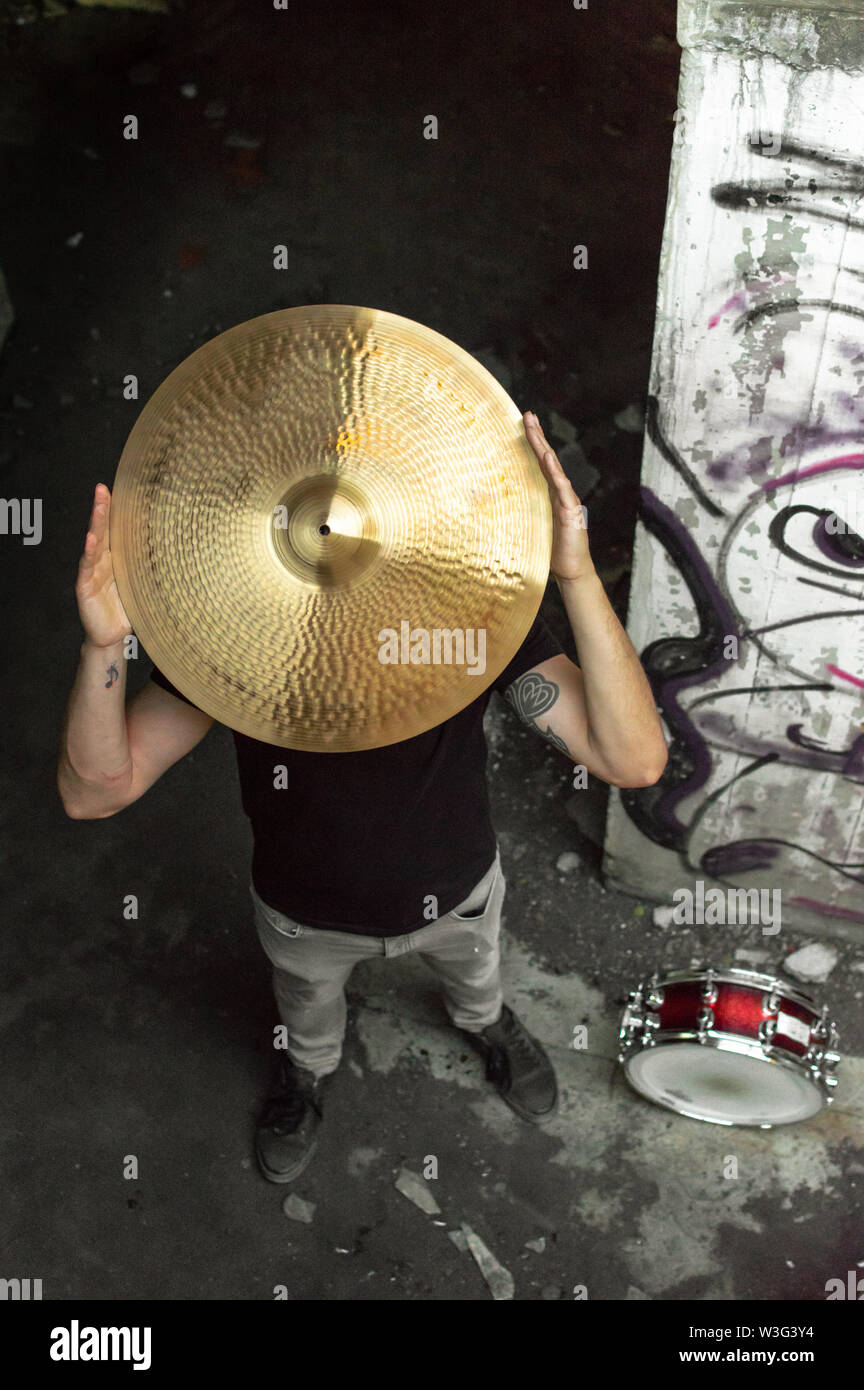 Alternative musical instrument hi-res stock photography and images - Alamy