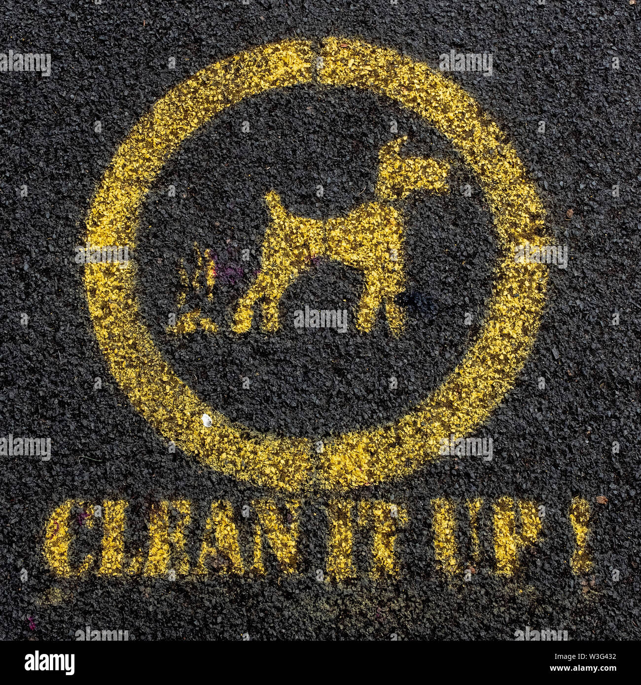 Dog poo sign hi-res stock photography and images - Alamy