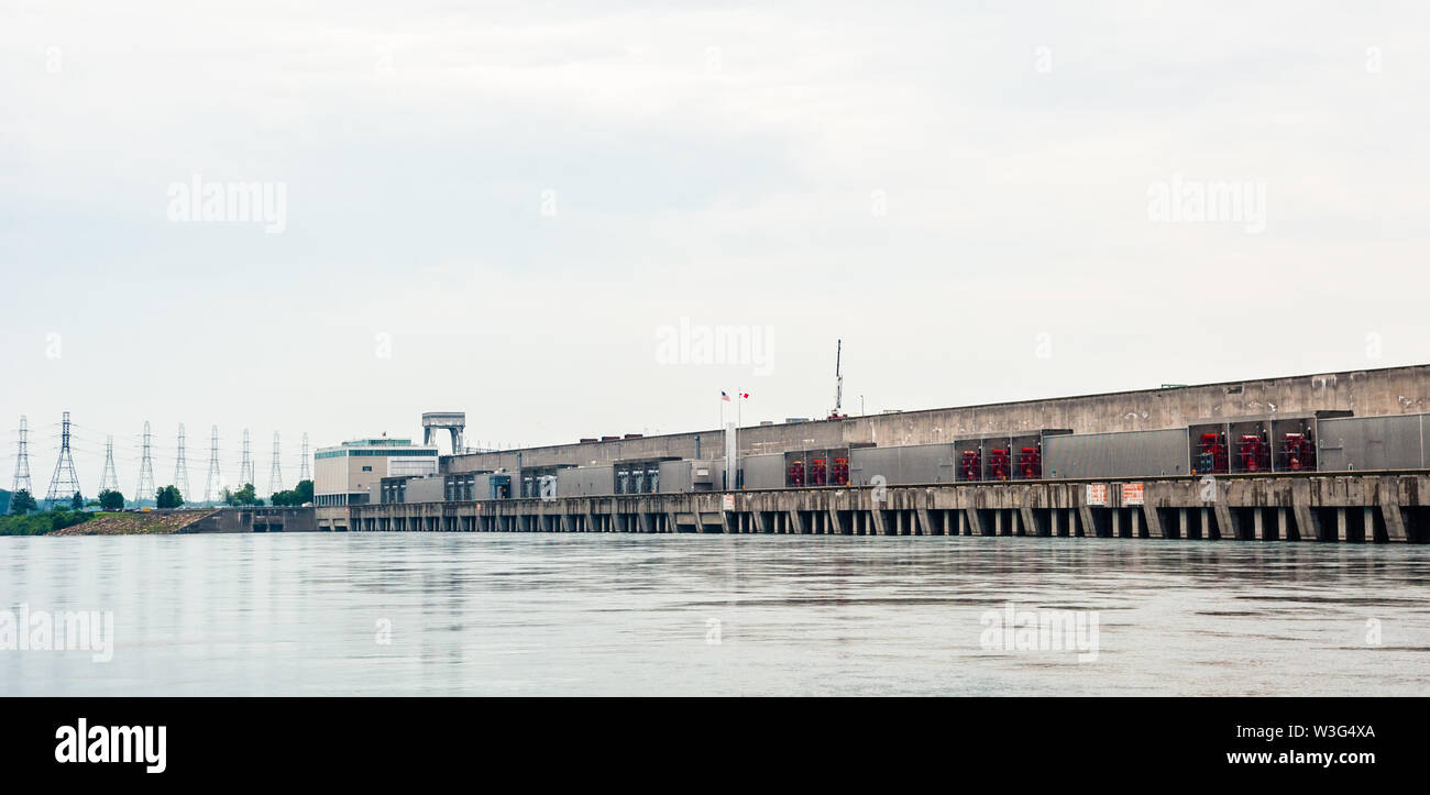 Moses saunders hydroelectric dam hi-res stock photography and images ...