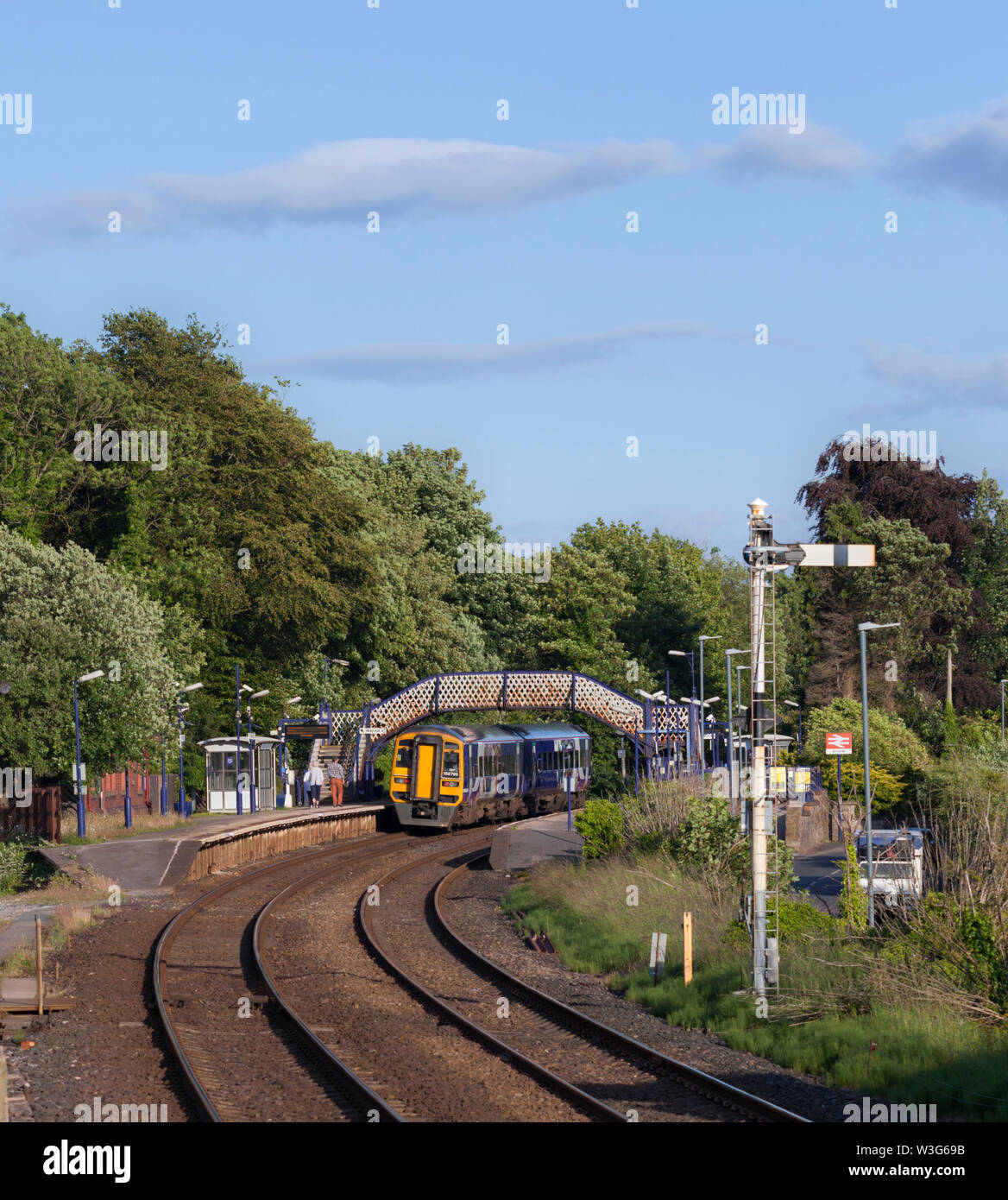 Arriva Northern Rail class 158 sprinter train at Arnside railway ...