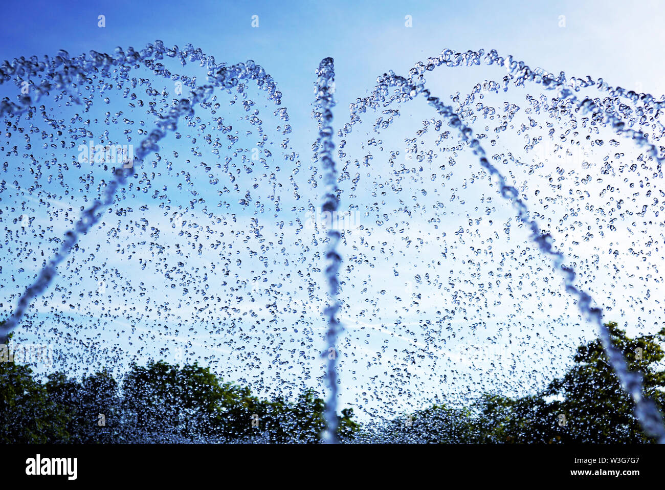 Drops flow hi-res stock photography and images - Alamy