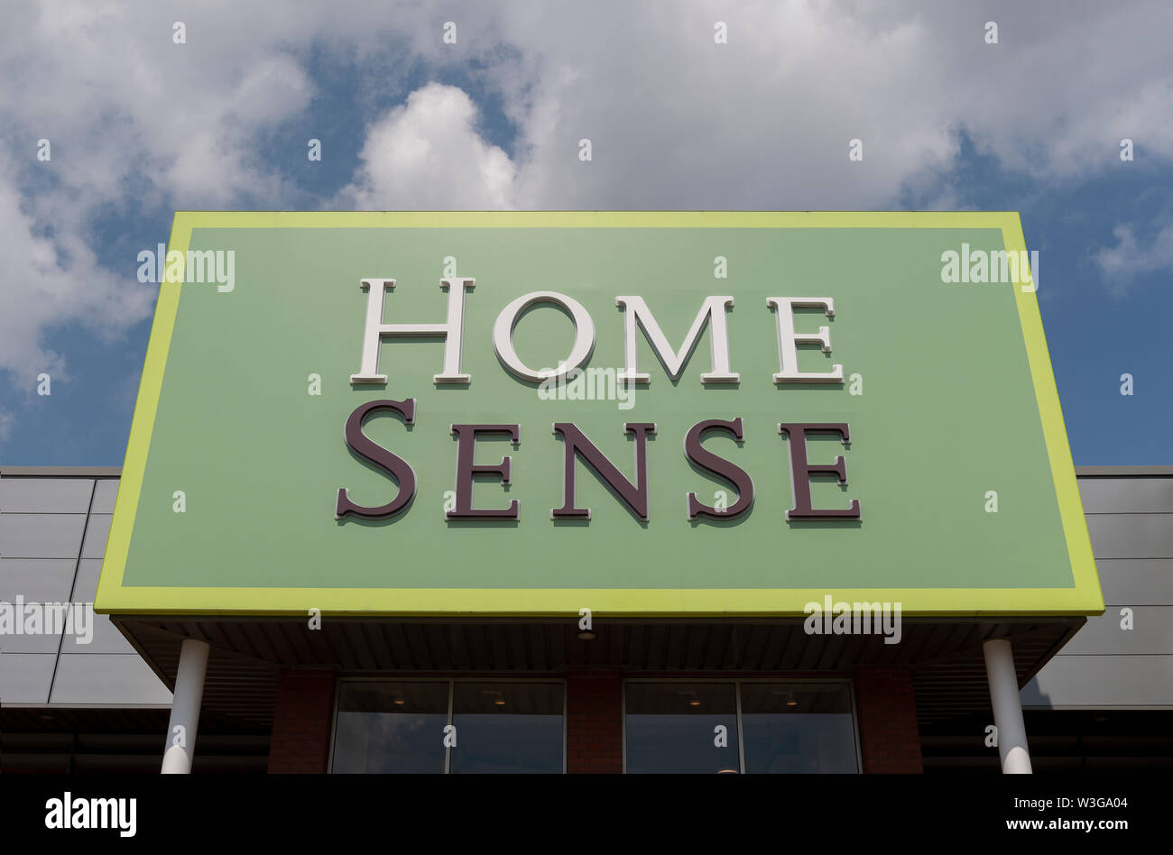 Homesense hi-res stock photography and images - Alamy